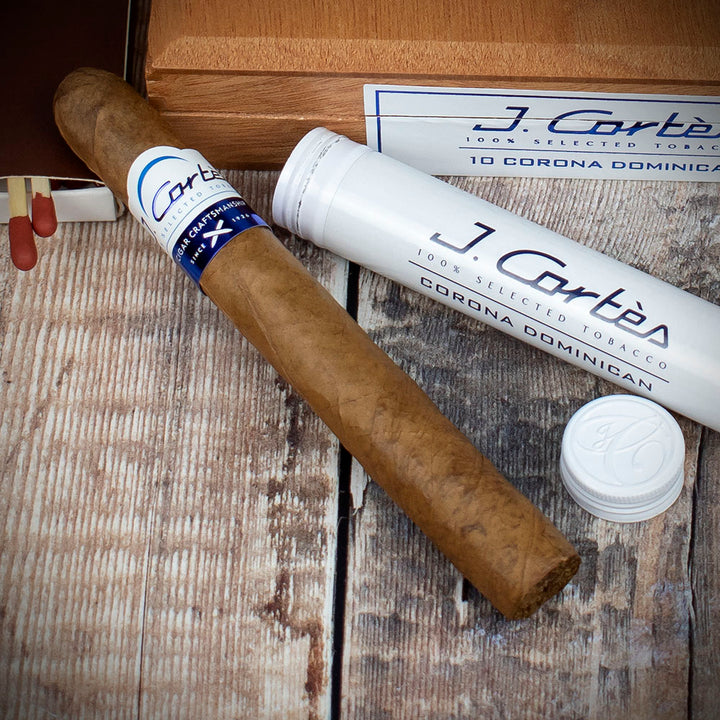J. Cortes | High Class Dominican | Cigar | smoke-king